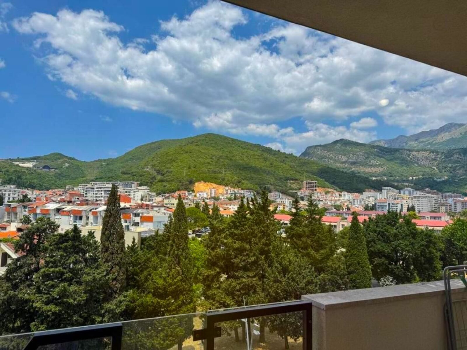 Paritalo, Jadranski put, Budva | Habita